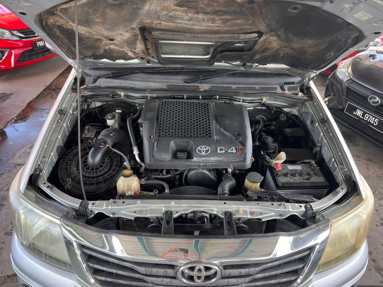 TOYOTA HILUX D/CAB VNT 2.5 AUTO 2015 | CK Motor